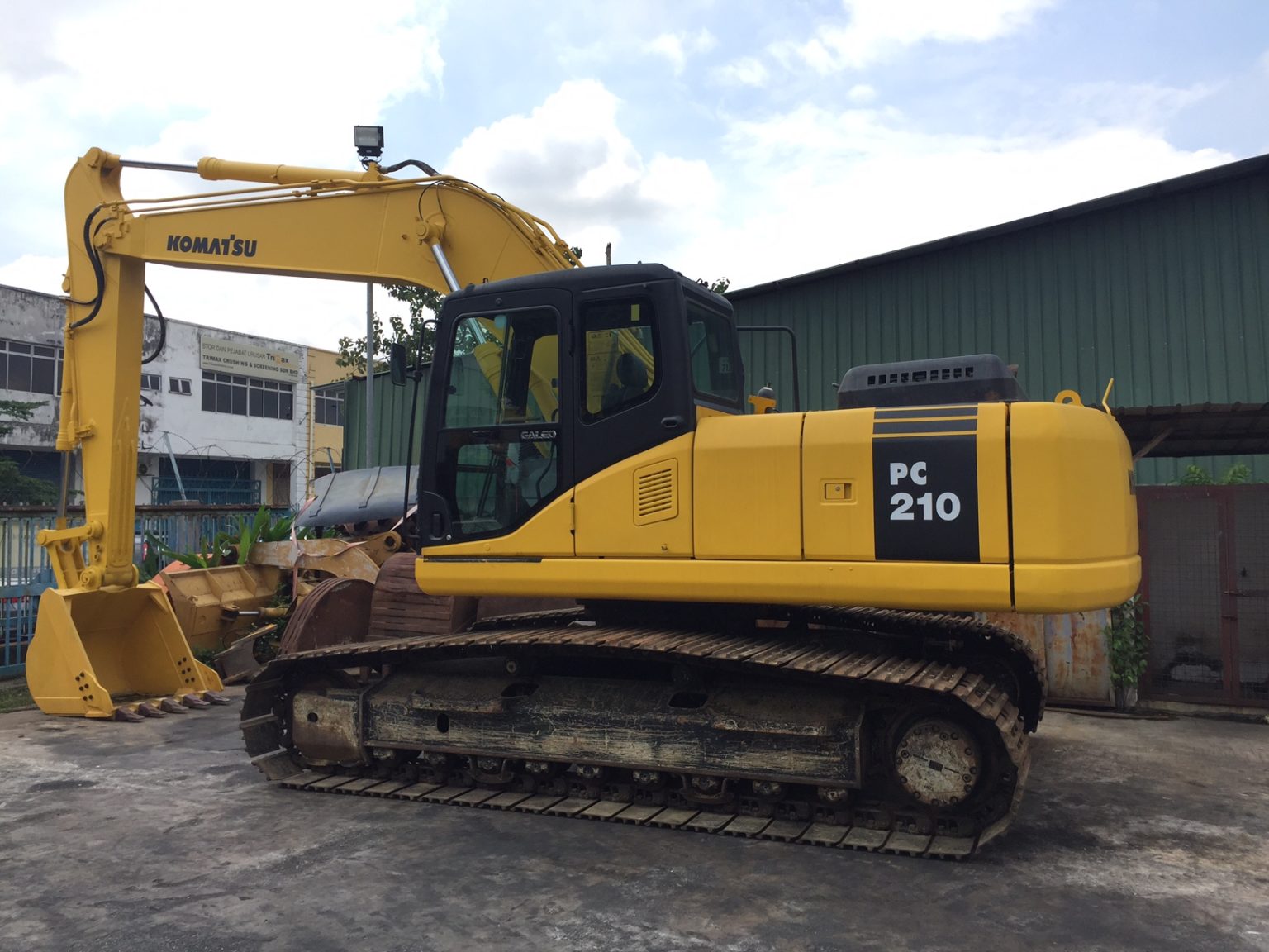 Excavator Komatsu PC210-8 - for rent and for sale